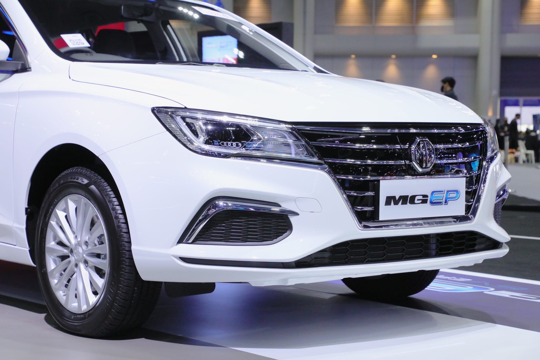 ส่วนลด 227,000 บาท MG EP EV ใหม่ ราคา 761,000-771,000 บาท - รถใหม่ ...