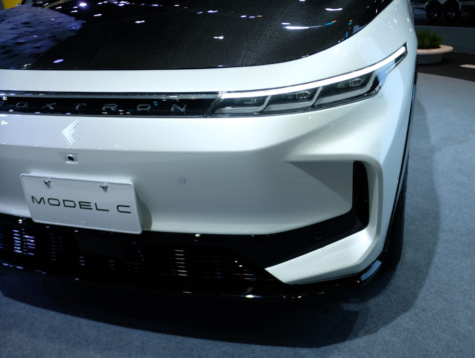 โชว์ในงาน มอเตอร์โชว์ 2022 Foxconn Model C SUV ไฟฟ้า 700 กม./ชาร์จ - รถ ...