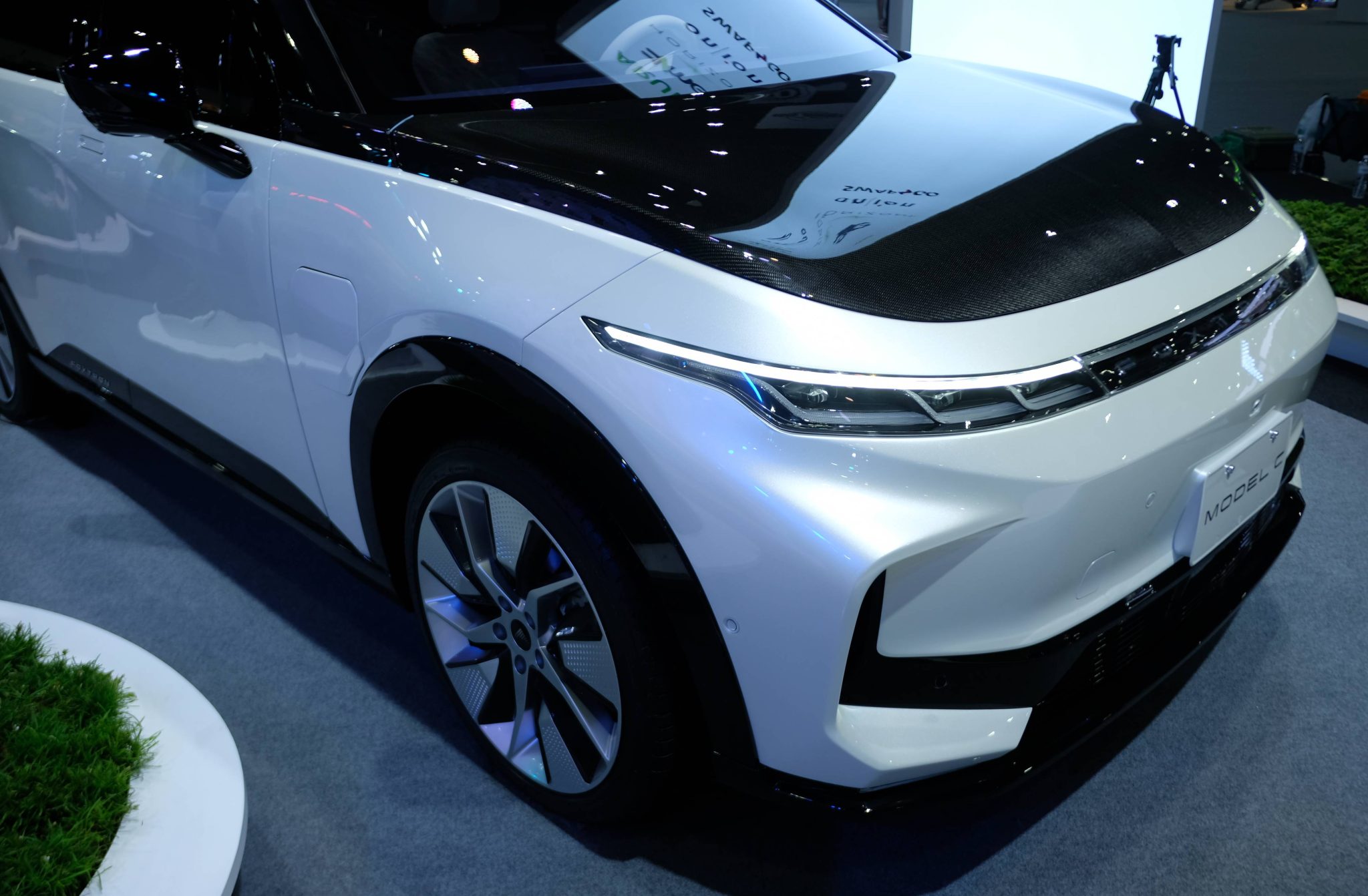 โชว์ในงาน มอเตอร์โชว์ 2022 Foxconn Model C SUV ไฟฟ้า 700 กม./ชาร์จ - รถ ...