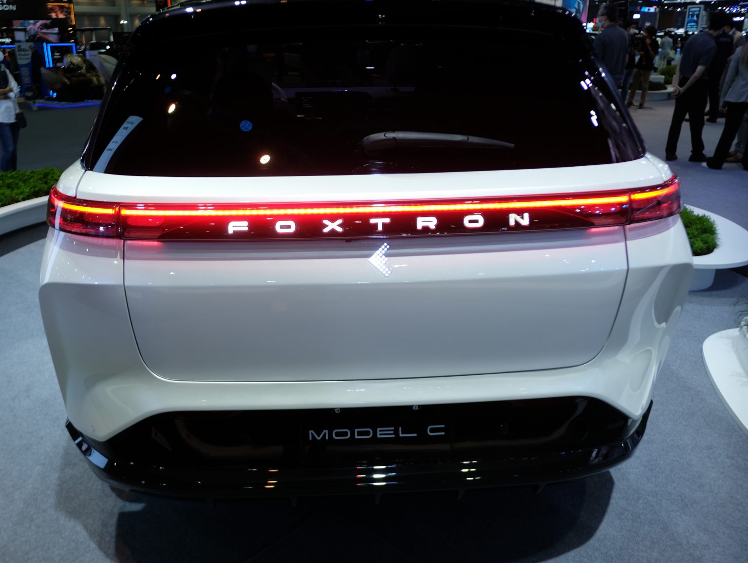 เปิดให้จองภายปลายปีนี้ Foxconn Model C SUV EV 700 กม./ชาร์จ เริ่มผลิตปี ...