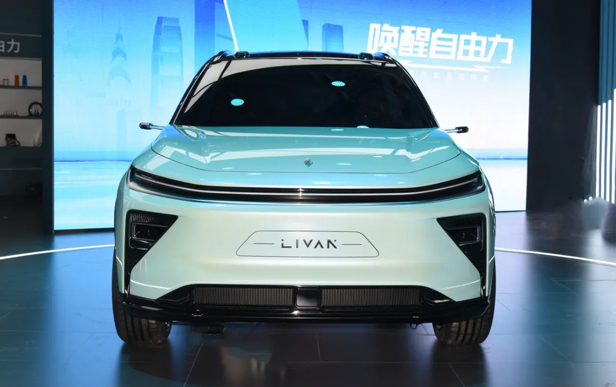 LIVAN 7 Concept SUV-Coupe ไฟฟ้า ภายใต้ Geely และ Lifan - CAR250