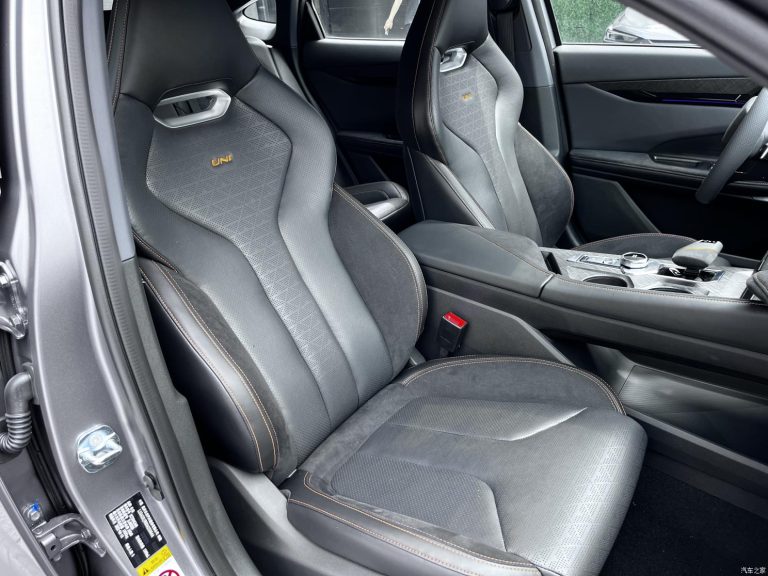 Changan UNI-V 2.0T ตัวแรง 233 แรงม้า เริ่ม 687,000 - 740,000 บาท ในจีน - รถใหม่วันนี้ ข่าวรถยนต์ ...