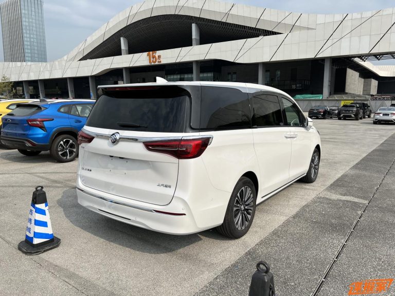 Buick GL8 MPV สุดหรู ราคา 1.22 - 2.81 ล้านบาท 2.0T 233 แรงม้า ในจีน - รถใหม่วันนี้ ข่าวรถยนต์ EV ...