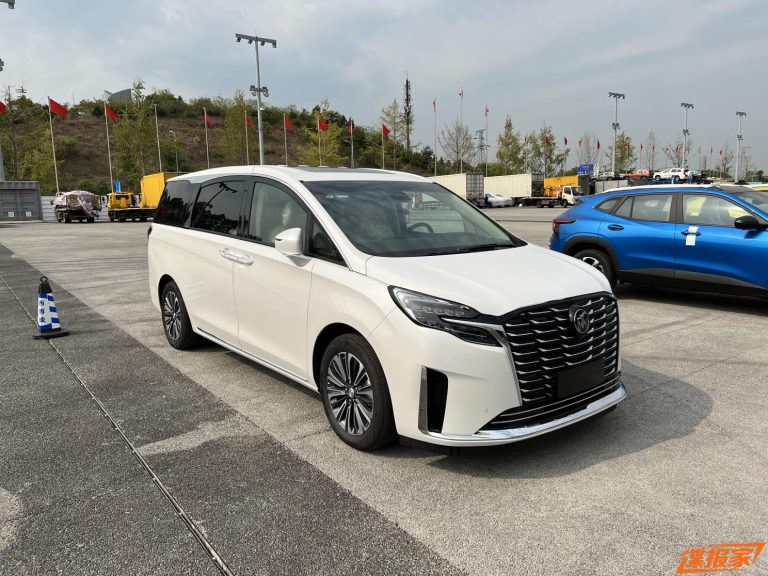 Buick GL8 MPV สุดหรู ราคา 1.22 - 2.81 ล้านบาท 2.0T 233 แรงม้า ในจีน - รถใหม่วันนี้ ข่าวรถยนต์ EV ...