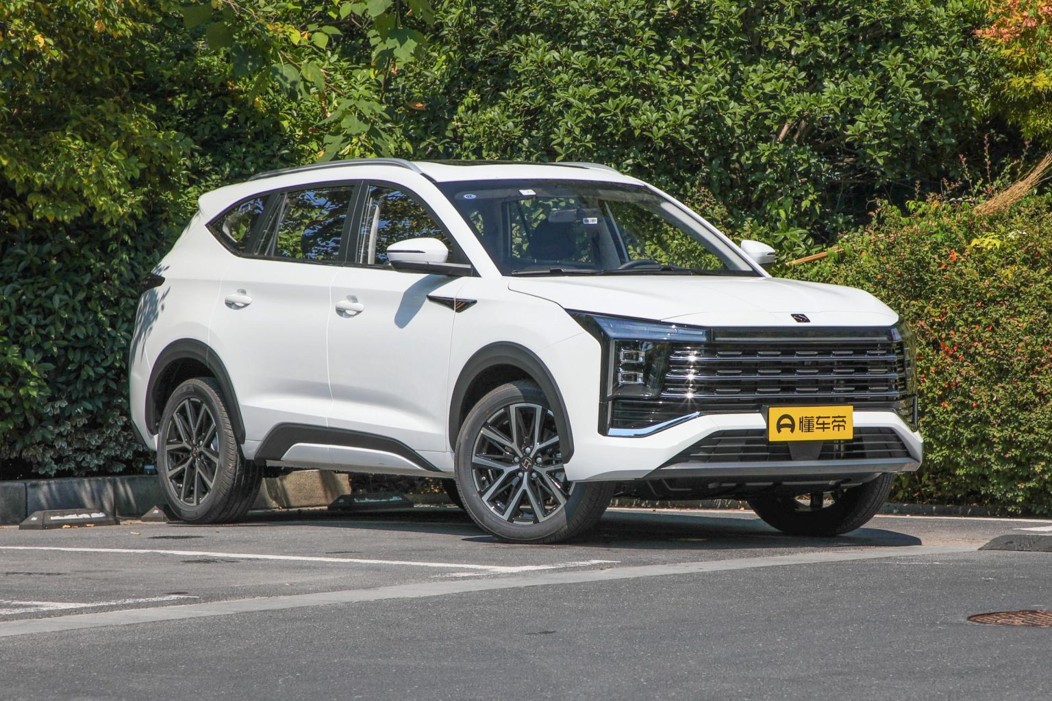 เปิดราคา 501,000 บาท ในจีน Sehol X8 Plus SUV ขนาด 7 ที่นั่ง 1.5T 181 ...