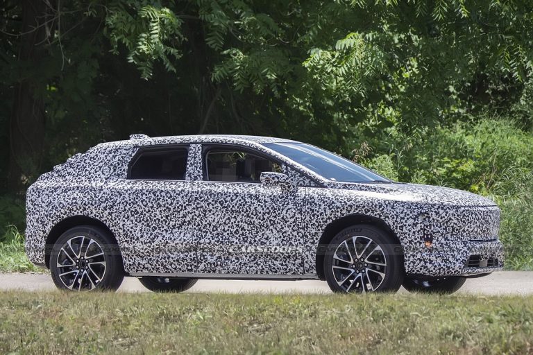 Cadillac Compact EV Crossover ไฟฟ้าใหม่ ก่อนเปิดตัวในสหรัฐฯ - รถใหม่ ...