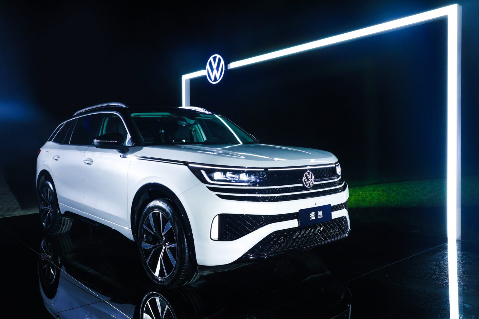 เปิดตัว VW Tavendor 2.0L 217 แรงม้า SUV ก่อนเปิดขายในจีน - รถใหม่วันนี้ ...