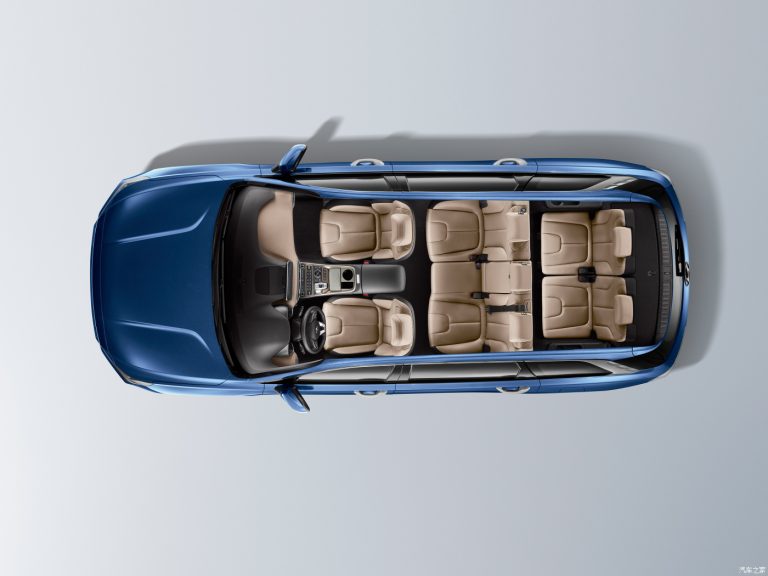 Hyundai Santa fe MPV 2.0T 226 แรงม้า ราคา 1.01 - 1.35 ล้านบาทในจีน