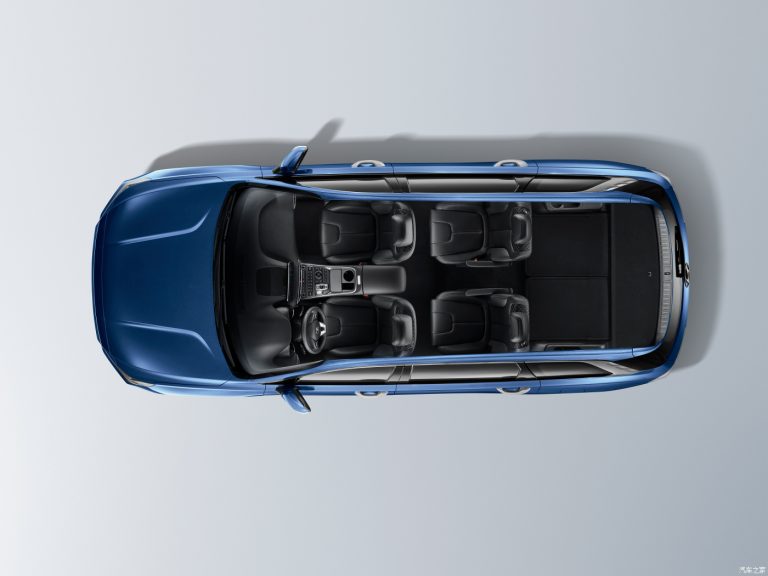 Hyundai Santa fe MPV 2.0T 226 แรงม้า ราคา 1.01 - 1.35 ล้านบาทในจีน