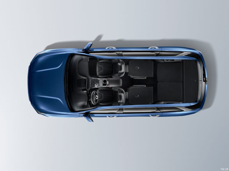 Hyundai Santa fe MPV 2.0T 226 แรงม้า ราคา 1.01 - 1.35 ล้านบาทในจีน