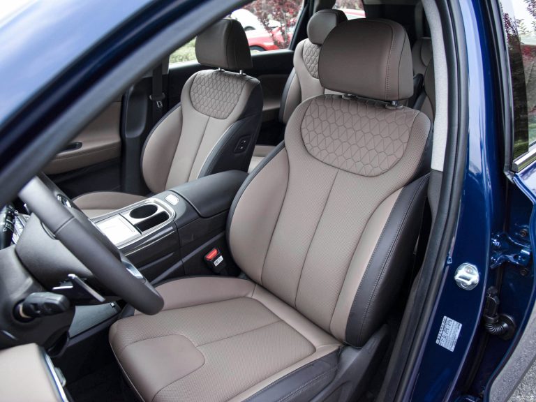 Hyundai Santa fe MPV 2.0T 226 แรงม้า ราคา 1.01 - 1.35 ล้านบาทในจีน