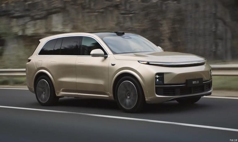 เปิดตัว Li L8 SUV ปลั๊กอินไฮบริด วิ่งไฟฟ้า 210 กม. CLTC ราคา 1.68 - 1. ...