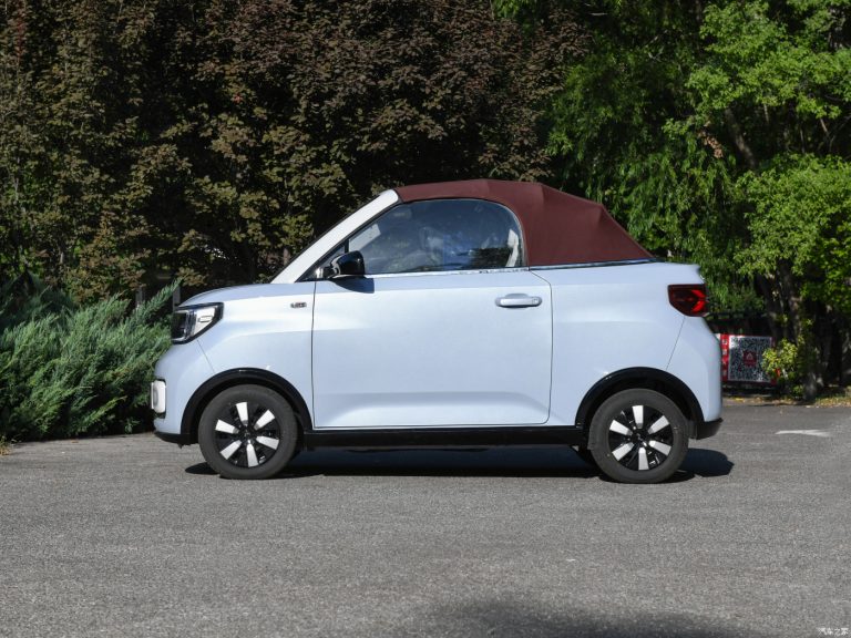 เปิดราคา 532,000 บาทในจีน Wuling Hongguang MINIEV เปิดประทุน 40 แรงม้า