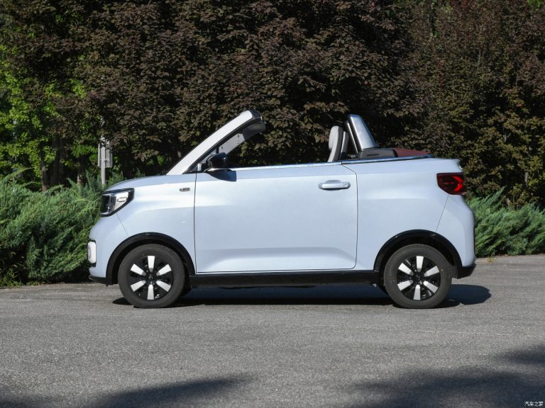 เปิดราคา 532,000 บาทในจีน Wuling Hongguang MINIEV เปิดประทุน 40 แรงม้า
