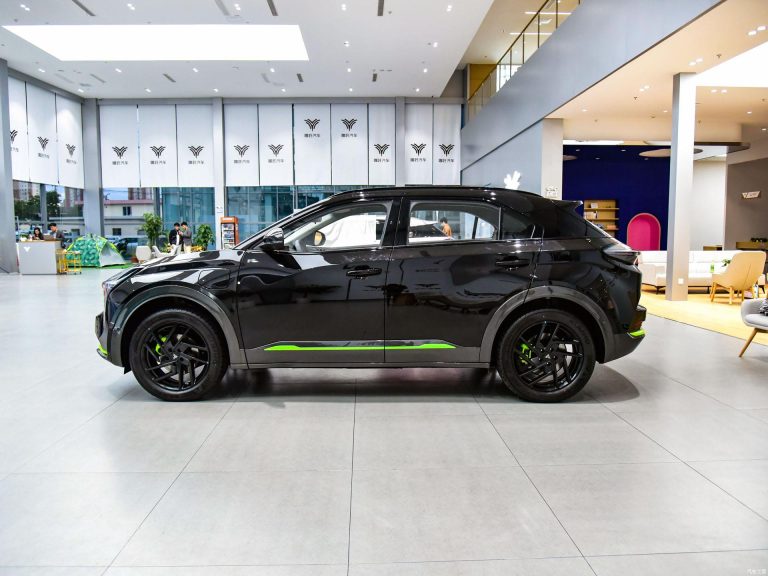 รวมภาพคันจริง Nezha U Pro U-II สีดำ-เขียวแต่งพิเศษ ราคา 688,000 บาท ใน ...