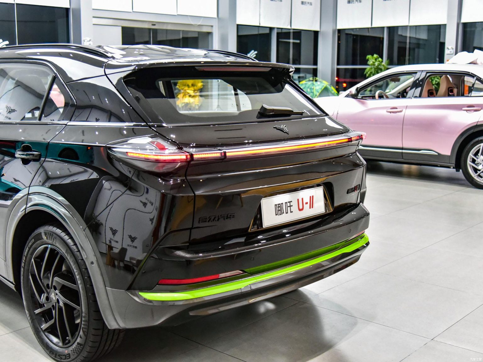 รวมภาพคันจริง Nezha U Pro U-II สีดำ-เขียวแต่งพิเศษ ราคา 688,000 บาท ใน ...