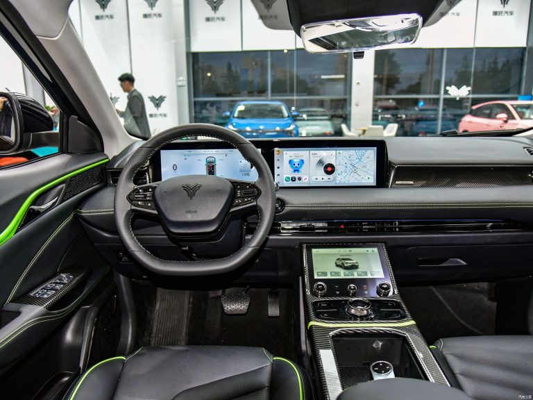 รวมภาพคันจริง Nezha U Pro U-II สีดำ-เขียวแต่งพิเศษ ราคา 688,000 บาท ใน ...