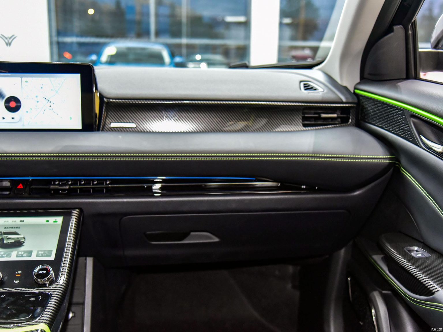 รวมภาพคันจริง Nezha U Pro U-II สีดำ-เขียวแต่งพิเศษ ราคา 688,000 บาท ใน ...