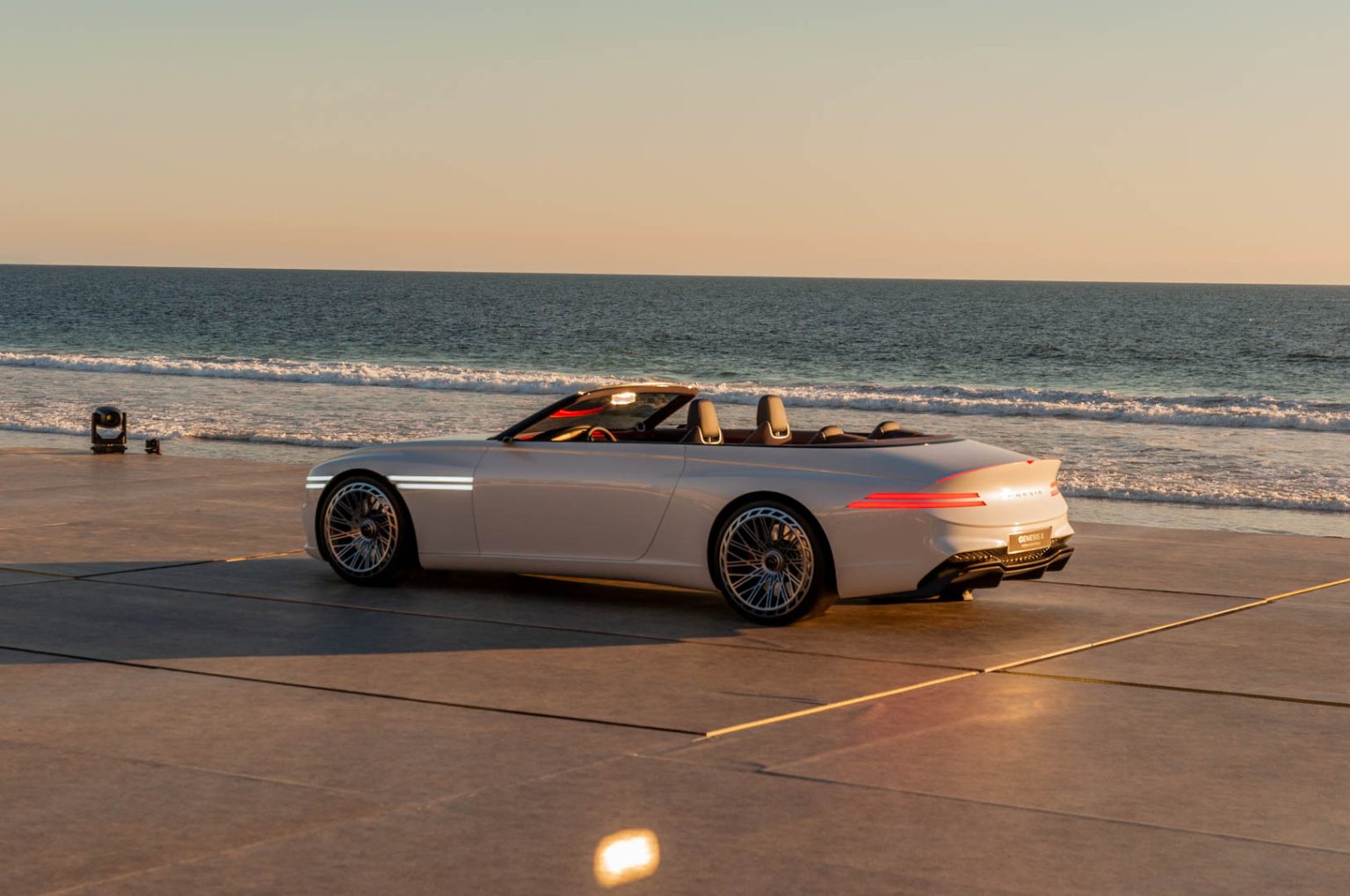 ปล่อยภาพ Genesis X Convertible Concept สปอร์ตไฟฟ้าเปิดประทุน ใหม่ - รถ ...