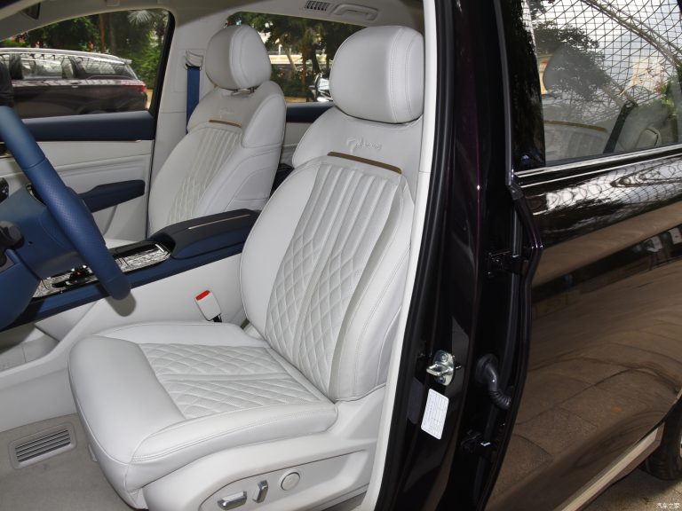 Wuling Capgemini Hybrid MPV หรู 2.0L 174 แรงม้า ในจีน ราคา 653,000 ...