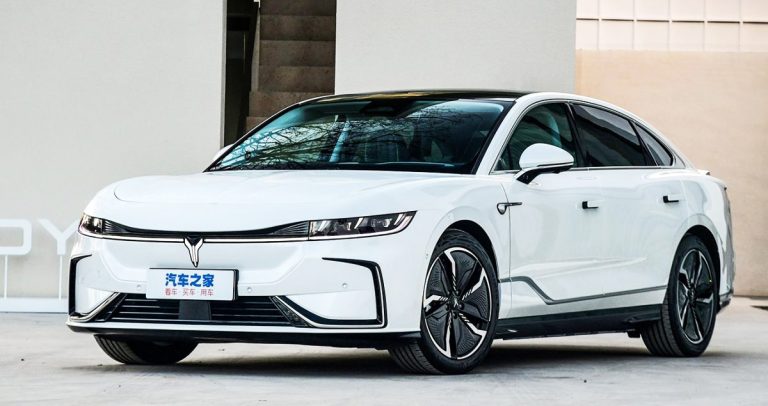 Lantu Chasing Light มอเตอร์ไฟฟ้าคู่ 502 แรงม้า 730 กม./ชาร์จ ในจีน ราคา ...