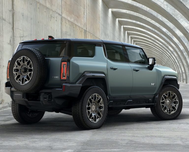 เปิดประมูลราคากว่า 16.3 ล้านบาท GMC HUMMER EV Edition 1 ไฟฟ้า 830 ...