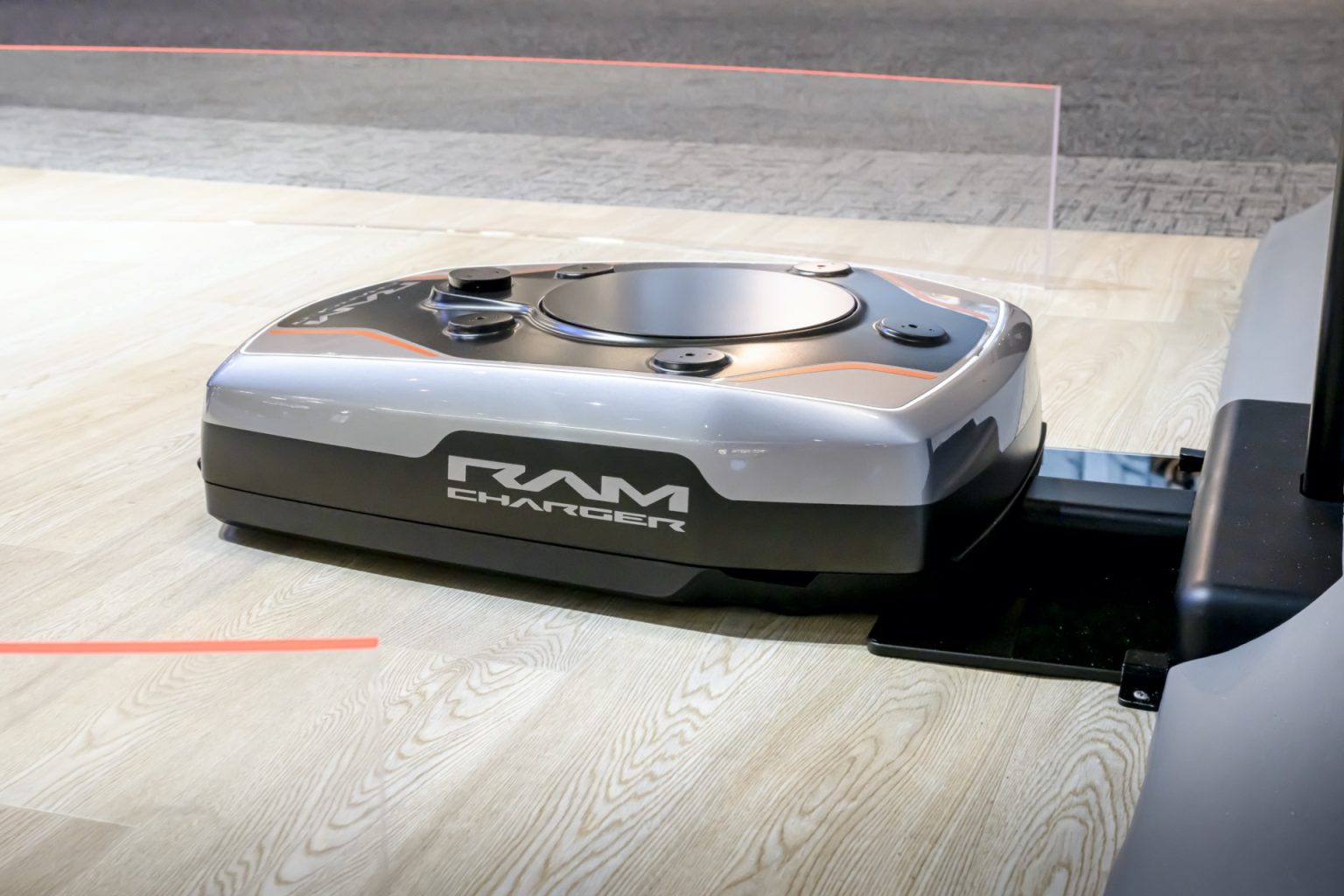 RAM Robot Charging หุ่นยนต์ชาร์จอัตโนมัติ ช่วยประหยัดค่าใช้จ่าย - รถ ...