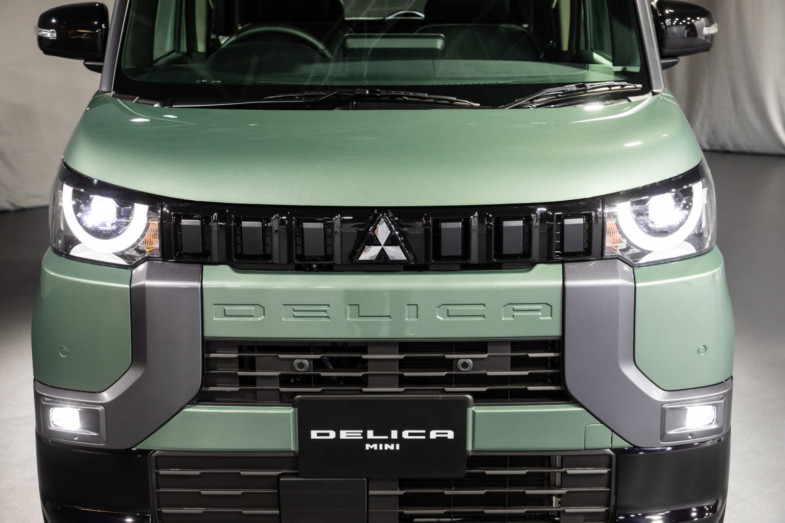 ครึ่งเดือนจองกว่า 4,000 คันในญี่ปุ่น Mitsubishi Delica Mini ราคา ...