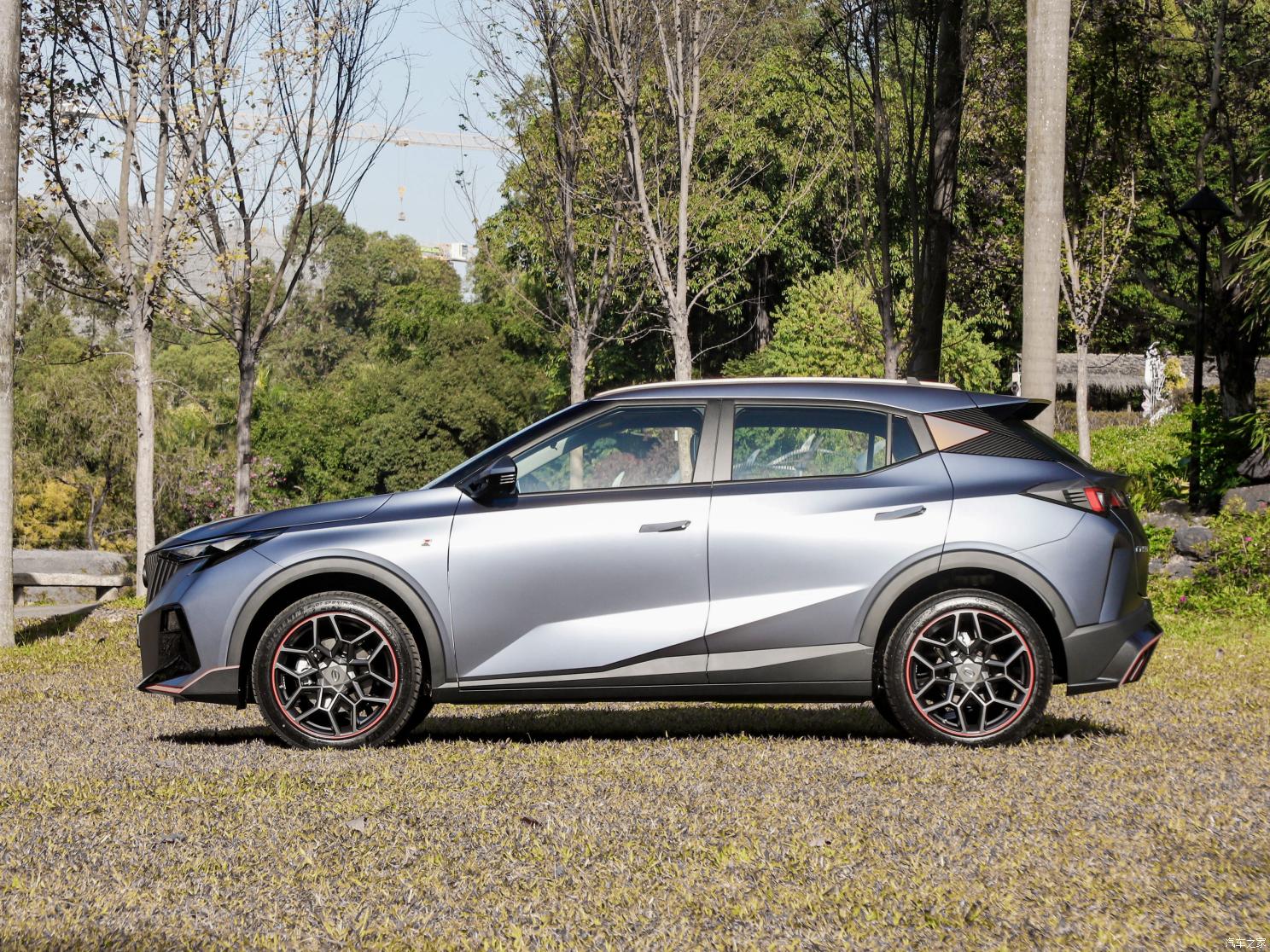 GAC Trumpchi GS3 Shadow Speed เปิดราคา 440,000 - 560,000 บาทในจีน 1.5T ...