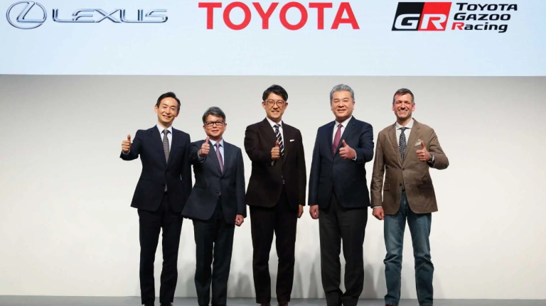 CEO คนใหม่ของ TOYOTA จะเน้นการเปลี่ยนแปลง พัฒนายานยนต์ไฟฟ้าล้วน BEV โดย ...
