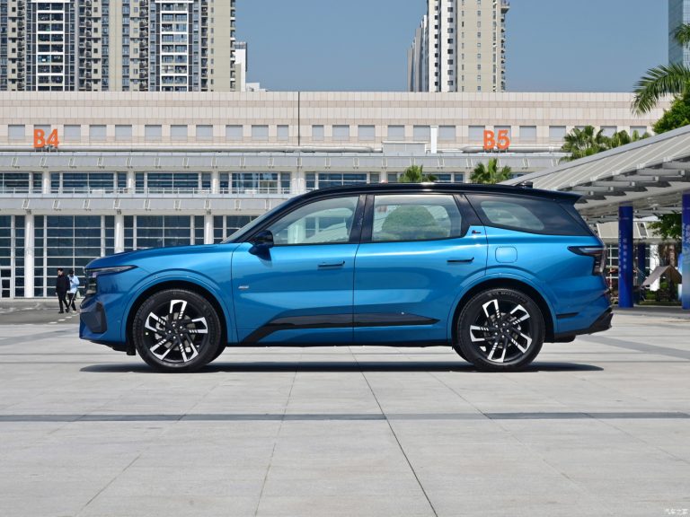 Ford Edge L 2.0T ไฮบริด 272 แรงม้า 7 ที่นั่ง เปิดราคา 1.14 - 1.54 ล้าน ...