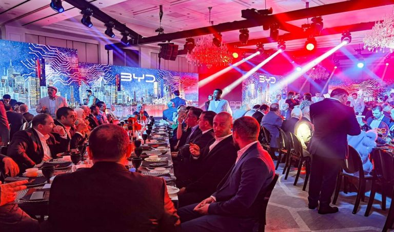 BYD เปิดตัวรถยนต์ไฟฟ้า 4 รุ่น HAN , TANK , ATTO 3 , Dolphin ในจอร์แดน ...