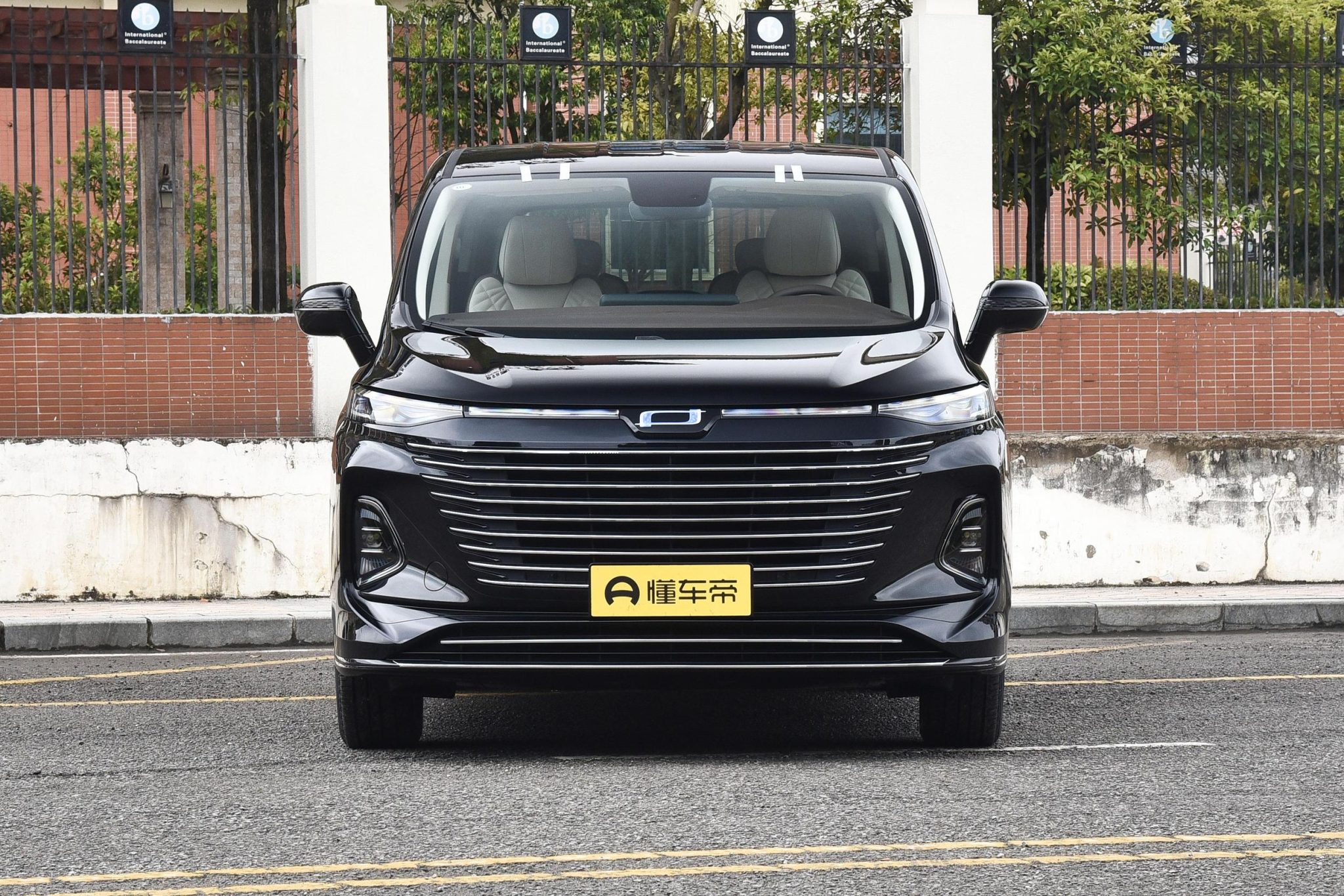 FAW Besturn M9 MPV 2.0T ไฮบริด 252 แรงม้า ในจีน ราคา 1.16 ล้านบาท - รถใหม่วันนี้ ข่าวรถยนต์ EV ...