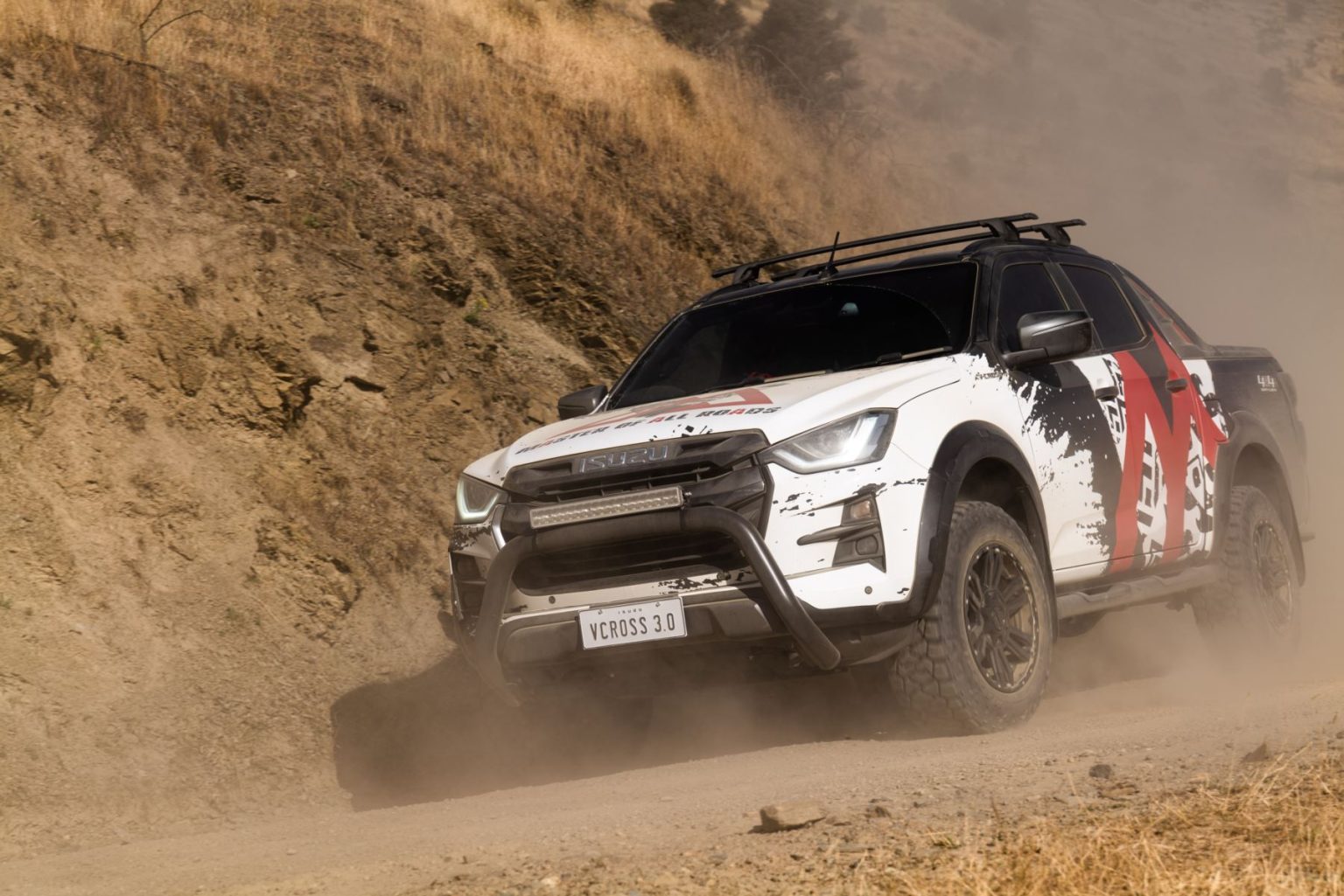 Isuzu V-Cross 4x4 Master Of All Roads พร้อมท้าทาย บนเส้นทางอันตราย ...
