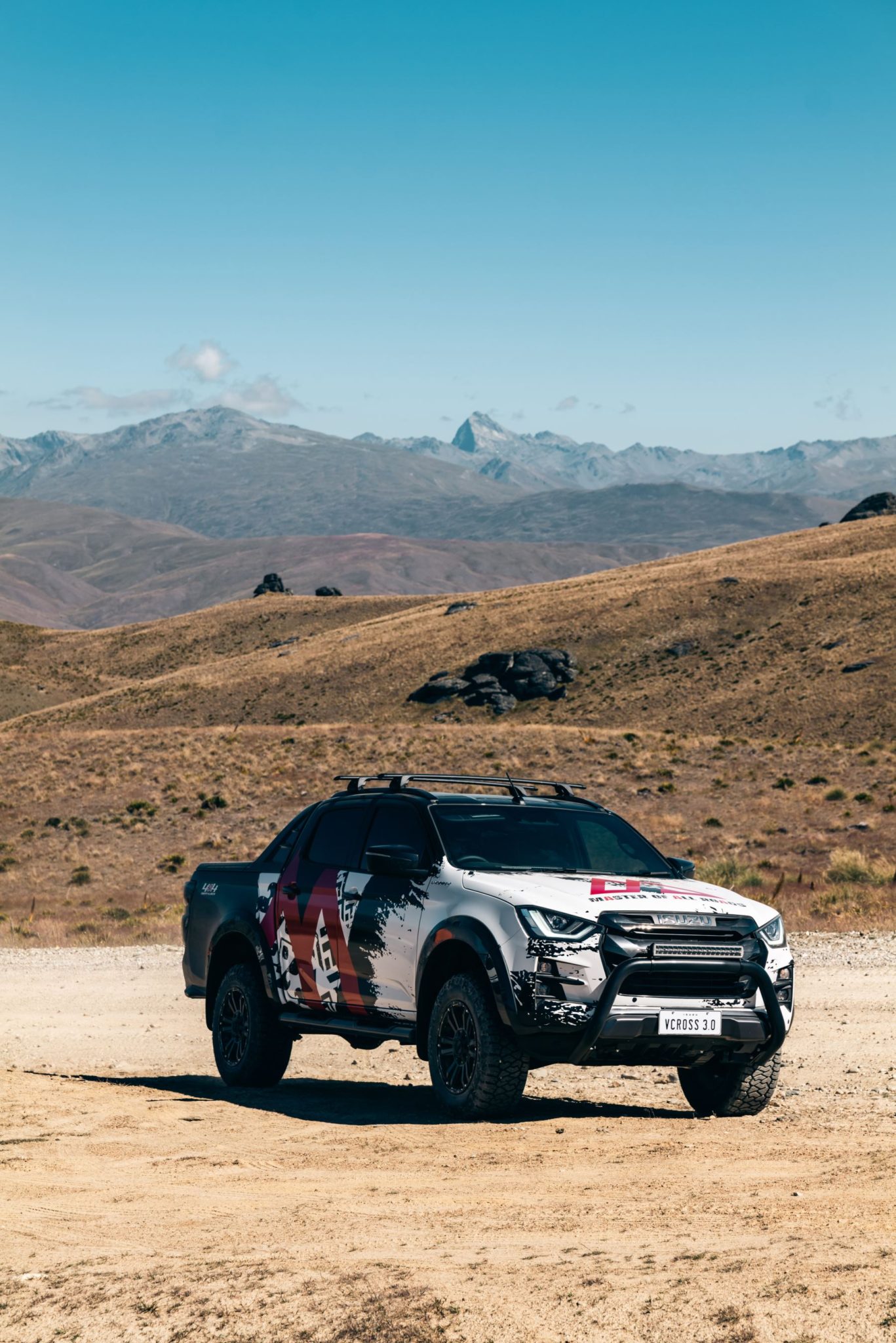 Isuzu V-Cross 4x4 Master Of All Roads พร้อมท้าทาย บนเส้นทางอันตราย ...