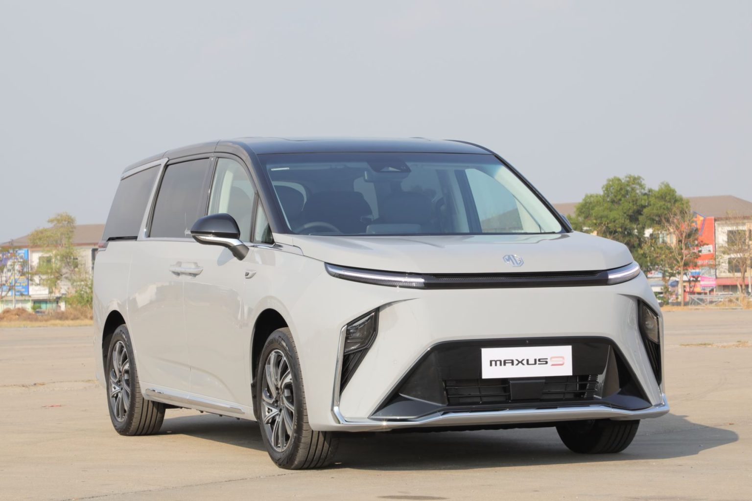 เพิ่มราคา 50,000 บาท NEW MG MAXUS 9 PLUS เหลือ 1,849,000 บาท - รถใหม่ ...