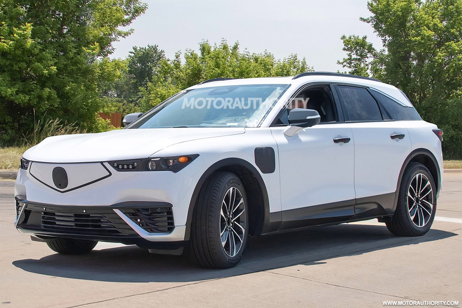 ทดสอบวิ่ง Acura ZDX Electric SUV ไฟฟ้าก่อนเปิดตัวในสหรัฐฯ ปีหน้า - รถ ...