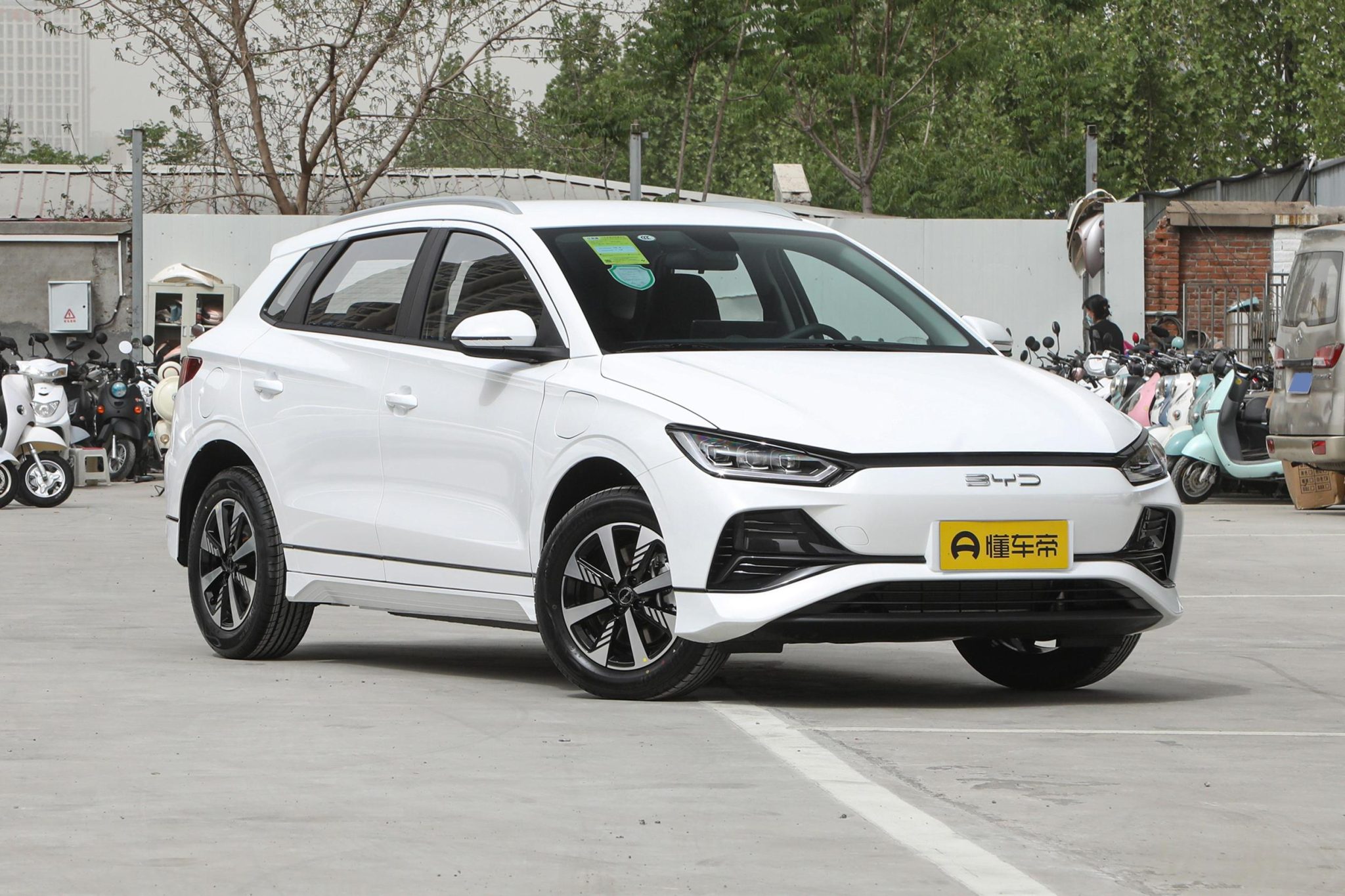 เปิดราคาจีน 445,000 บาท BYD e2 Honor Edition 405 กม./ชาร์จ CLTC (ปรับลด ...