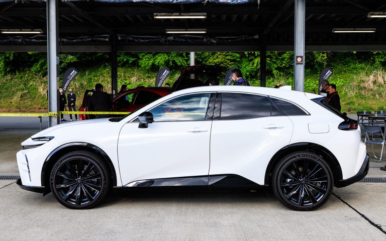 ภาพคันจริง TOYOTA CROWN SPORT SUV 2.5HEV 234 แรงม้า ขายญี่ปุ่น 1.46 ...
