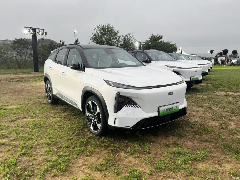 GEELY Galaxy L7 PHEV ราคาในจีน 534,000 - 687,000 บาท วิ่งไฟฟ้า 55 - 115 กม. คู่แข่ง Sealion 6 DM ...