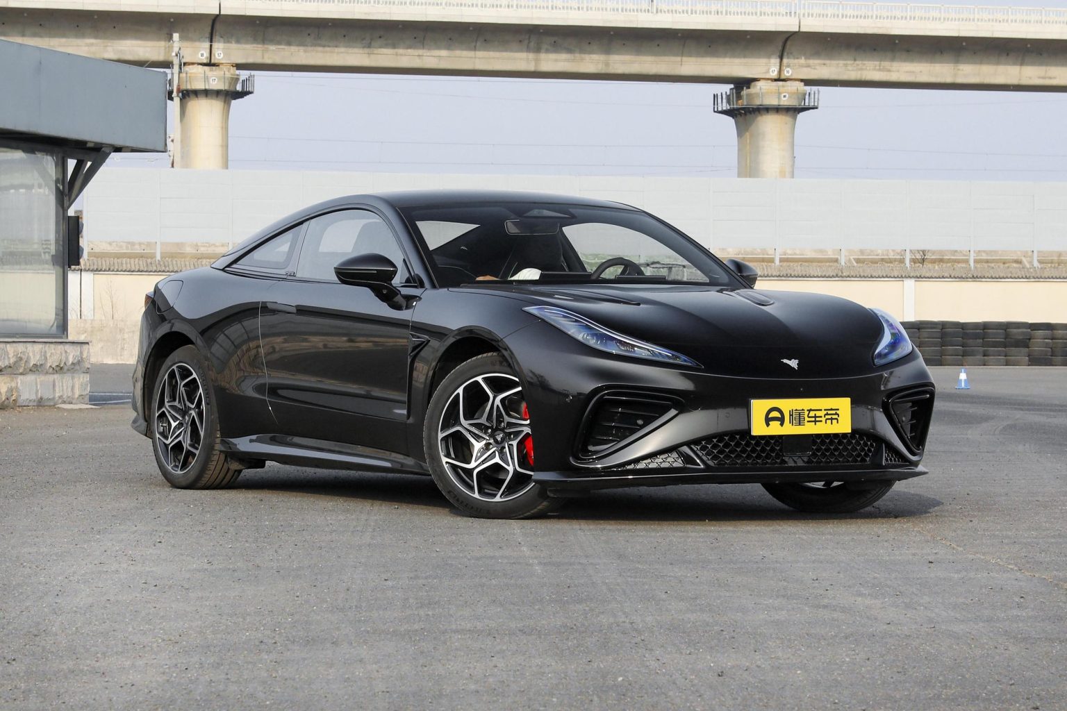 คาดขายไทยเริ่ม 1.5x ล้านบาท NETA GT สปอร์ตไฟฟ้า 660 กม./ชาร์จ CLTC - รถ ...