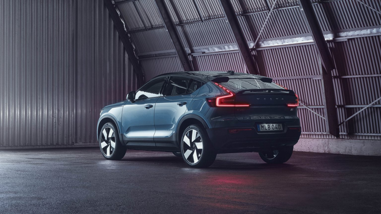 เพิ่มรุ่นมอเตอร์เดี่ยว อัพกำลัง วิ่งได้กว่า 477 กม./ชาร์จ EPA VOLVO C40 ...