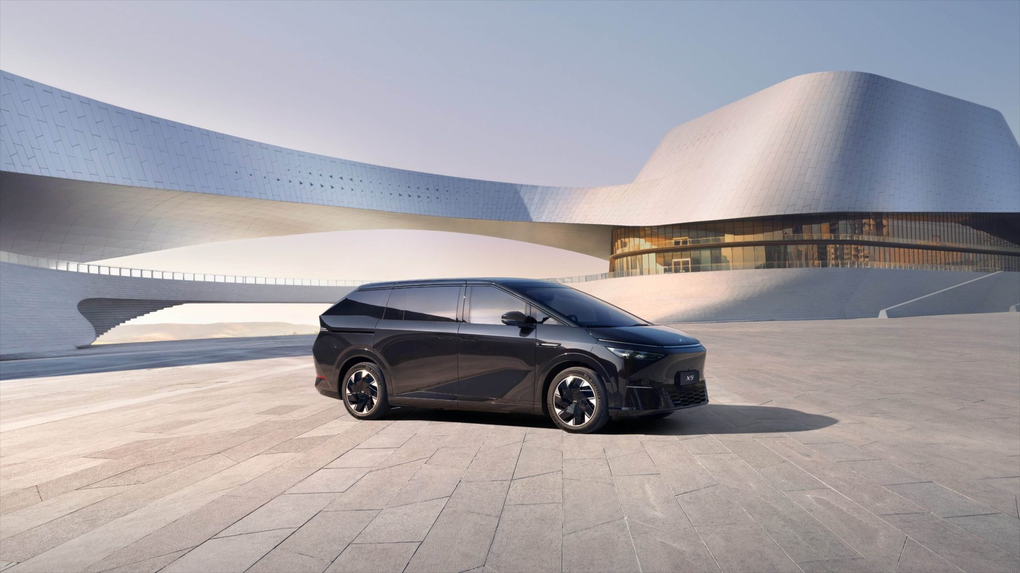 ส่งมอบในจีนกว่า 20,000 คัน XPENG X9 MPV ไฟฟ้า เริ่ม 1.71 ล้านบาท 610 ...