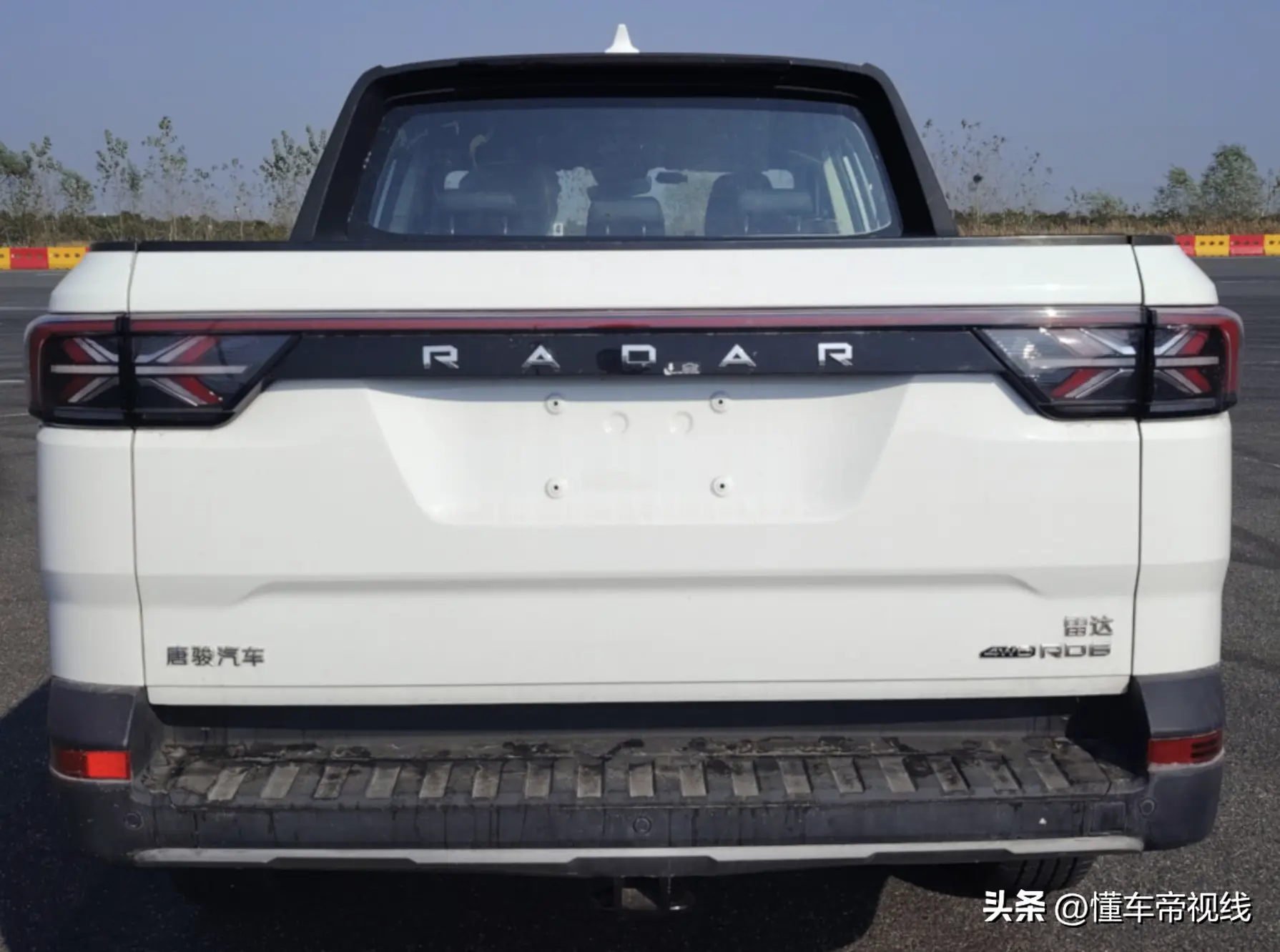 เปิดตัวในจีน GEELY Radar RD6 Horizon มอเตอร์ไฟฟ้าคู่ 422 แรงม้า - รถ ...