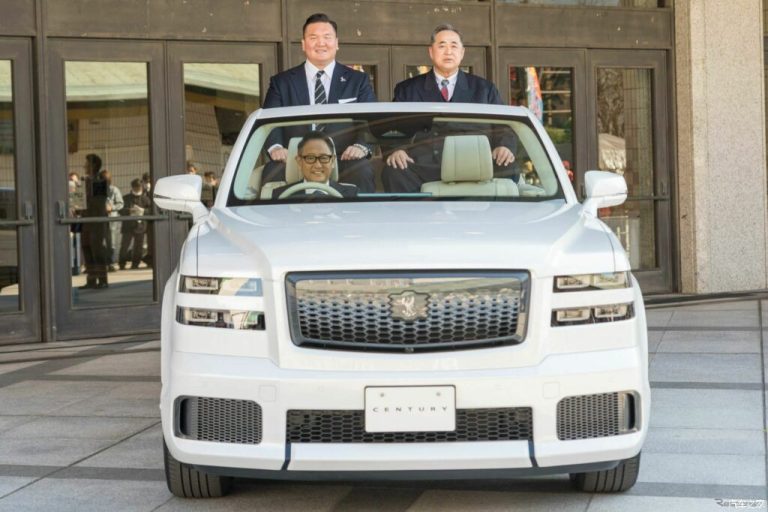 เผยภาพ TOYOTA Crown SportCross Convertible เวอร์ชั่นหลังคาเปิดประทุน ...