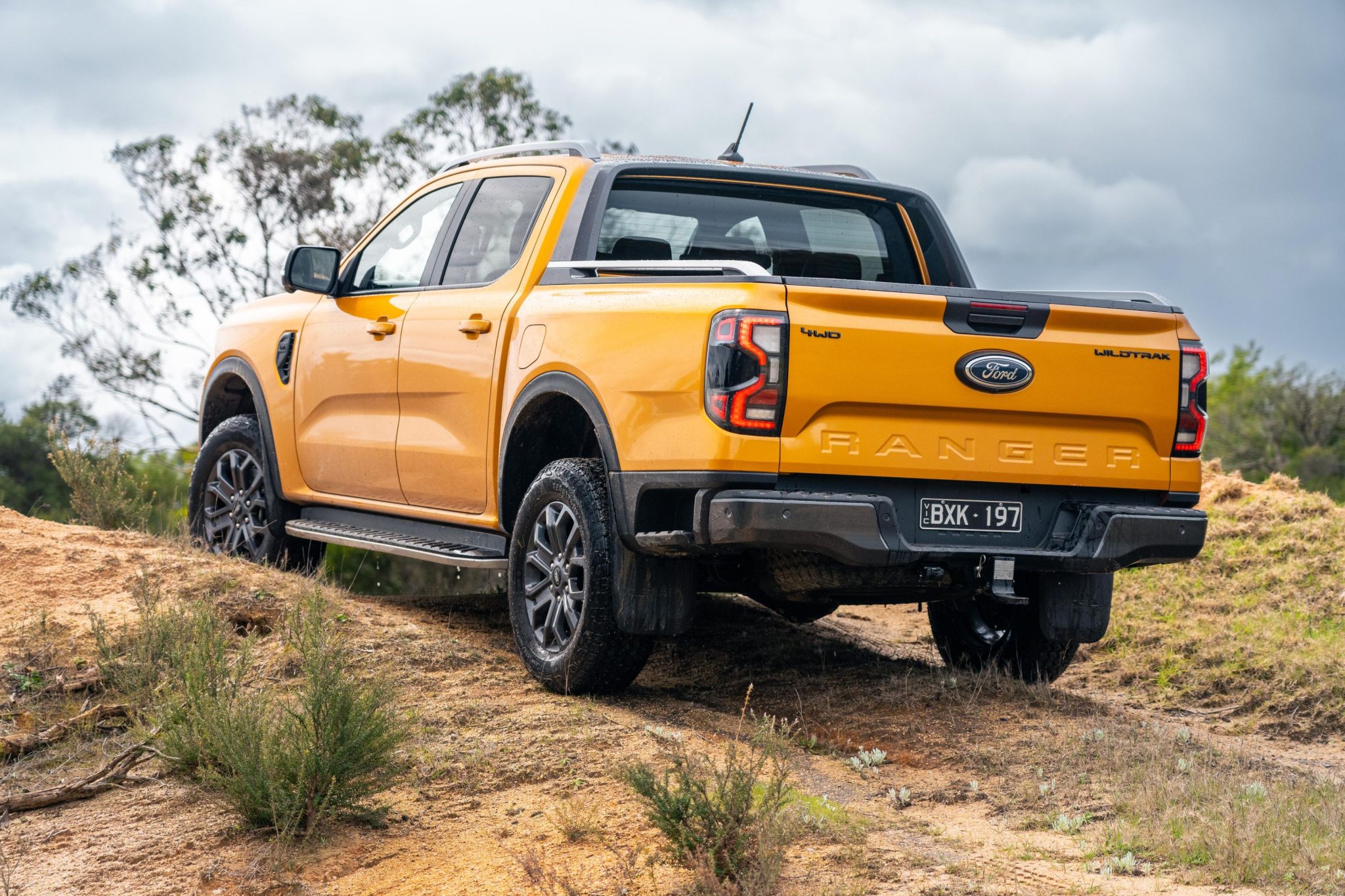 FORD RANGER Wildtrak ดีเซลเทอร์โบ 3.0 ลิตร V6 ให้กำลัง 250 แรงม้า ราคา ...