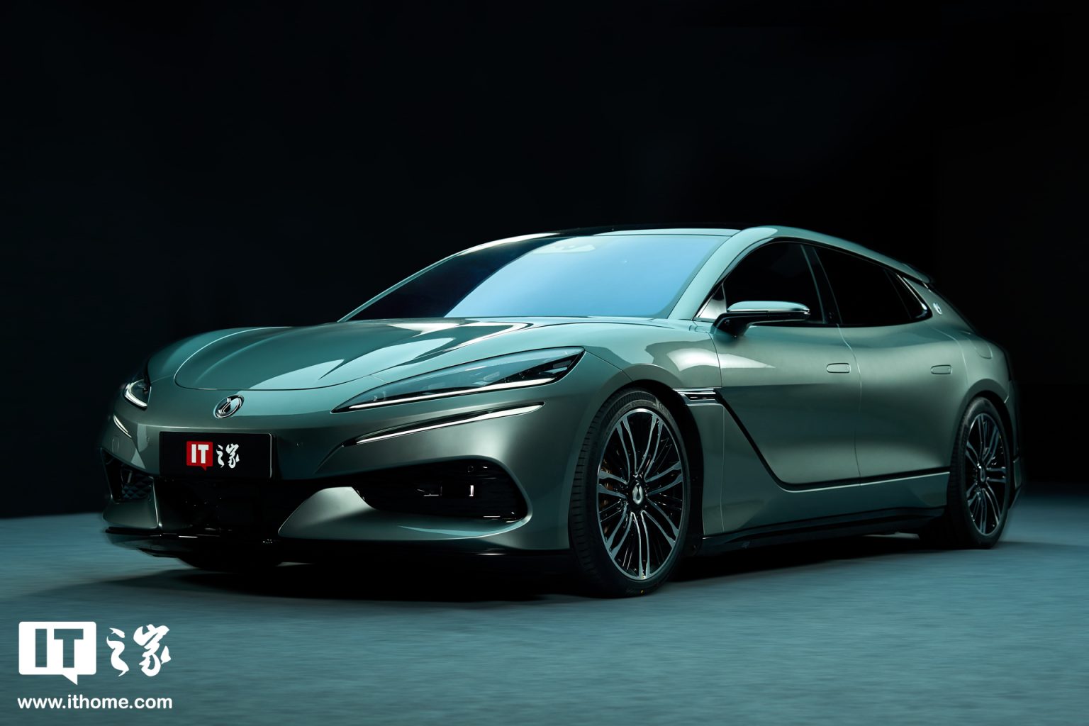 ส่งมอบครบ 10,000 คันในจีน NEW DENZA Z9GT EV และ PHEV ราคาเริ่ม 1.57 ...