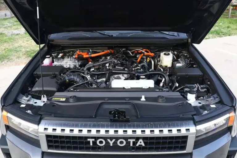 เดือนแรกขายได้ 1,997 คันในจีน TOYOTA Land Cruiser PRADO 250 ราคา 2.12 ...