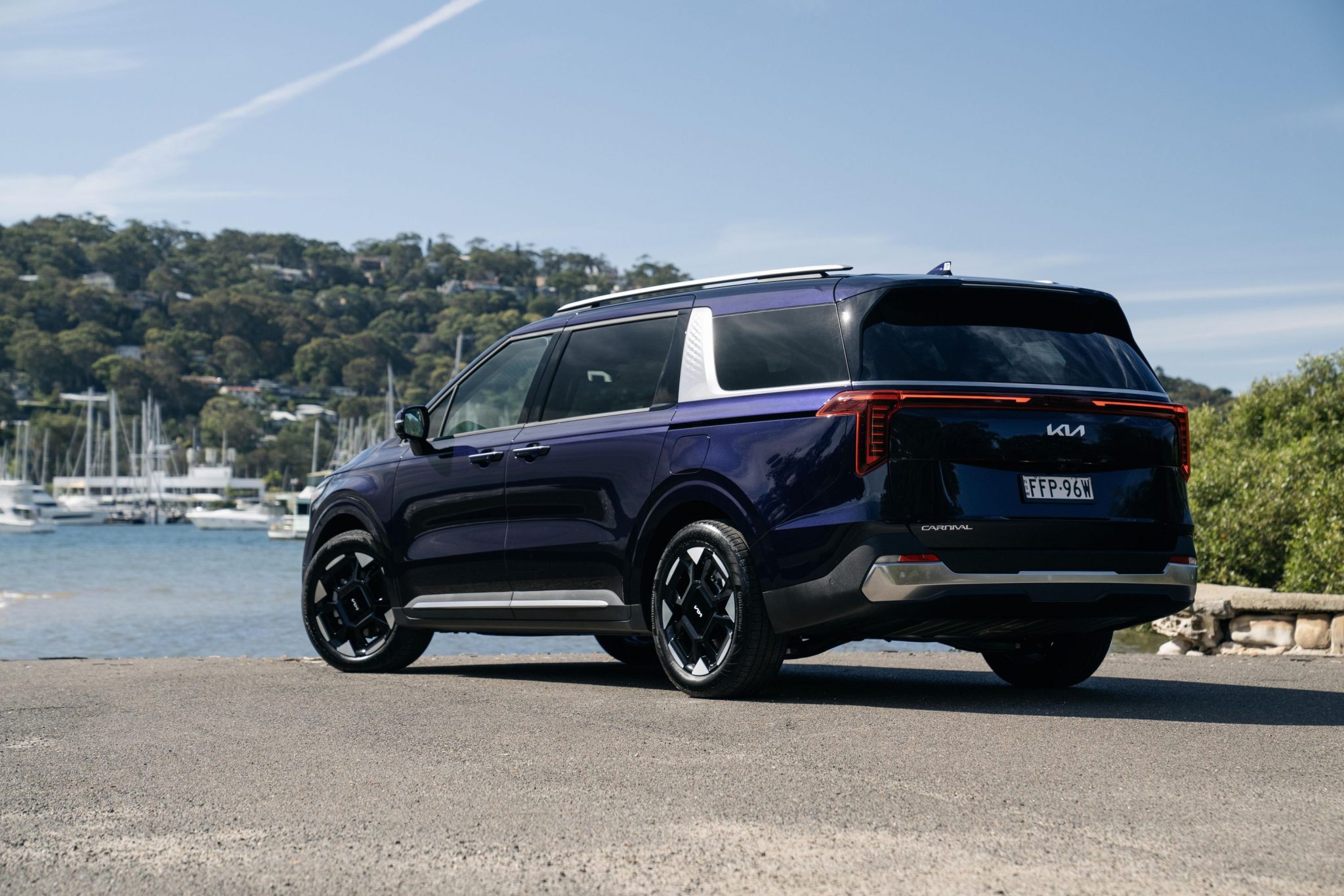 เปิดราคา 1.21 - 1.81 ล้านบาทในออสเตรเลีย KIA CARNICAL ใหม่ พร้อม 1.6T ไฮบริด 242 แรงม้า 14 กม. ...