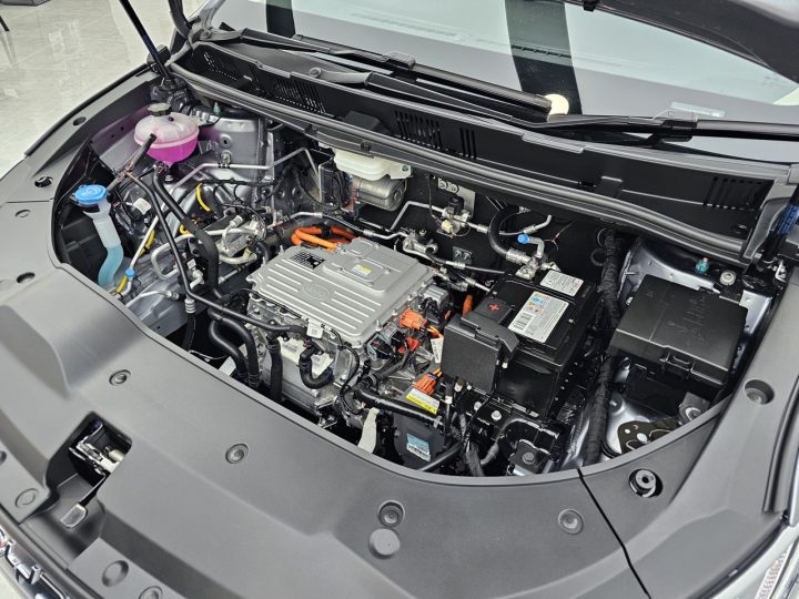 ปรับลง 30,000 บาท BYD M6 MPV ไฟฟ้า 6-7 ที่นั่ง วิ่งได้ 420 - 530 กม./ชาร์จ ราคา 799,900 ...